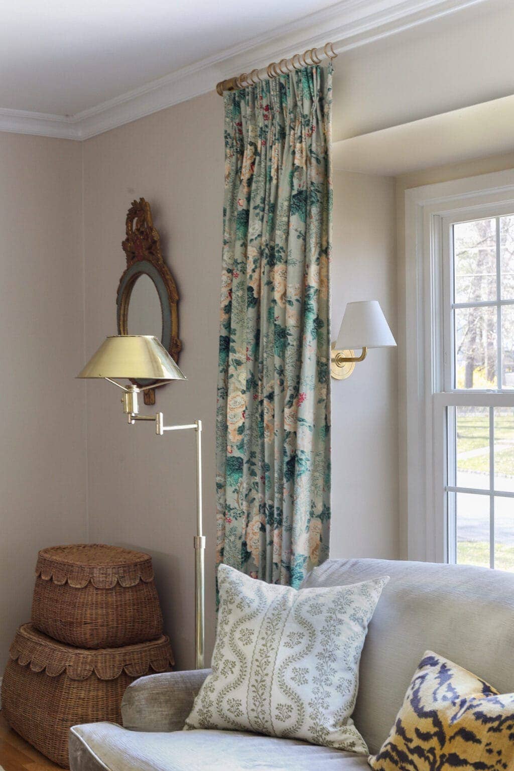 THE PERFECT PINK BEIGE PAINT COLOR FOR OUR LIVING ROOM