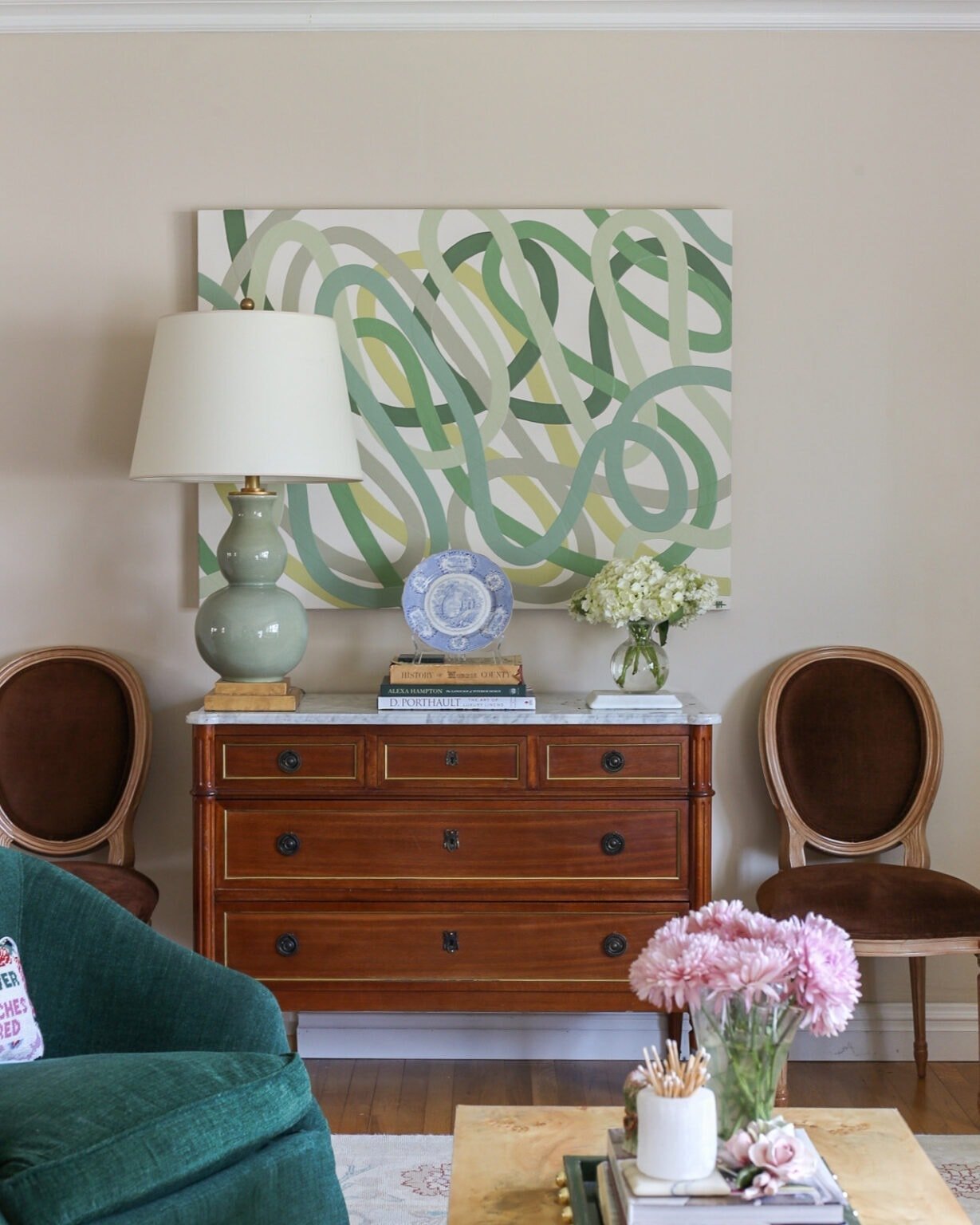 THE PERFECT PINK BEIGE PAINT COLOR FOR OUR LIVING ROOM