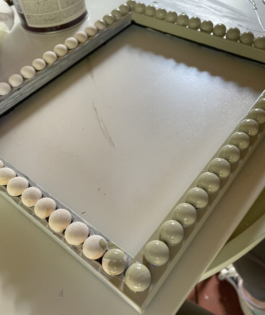 TUTORIAL: DIY BOBBIN FRAMES FOR LESS THAN $40 - A Glass of Bovino TUTORIAL