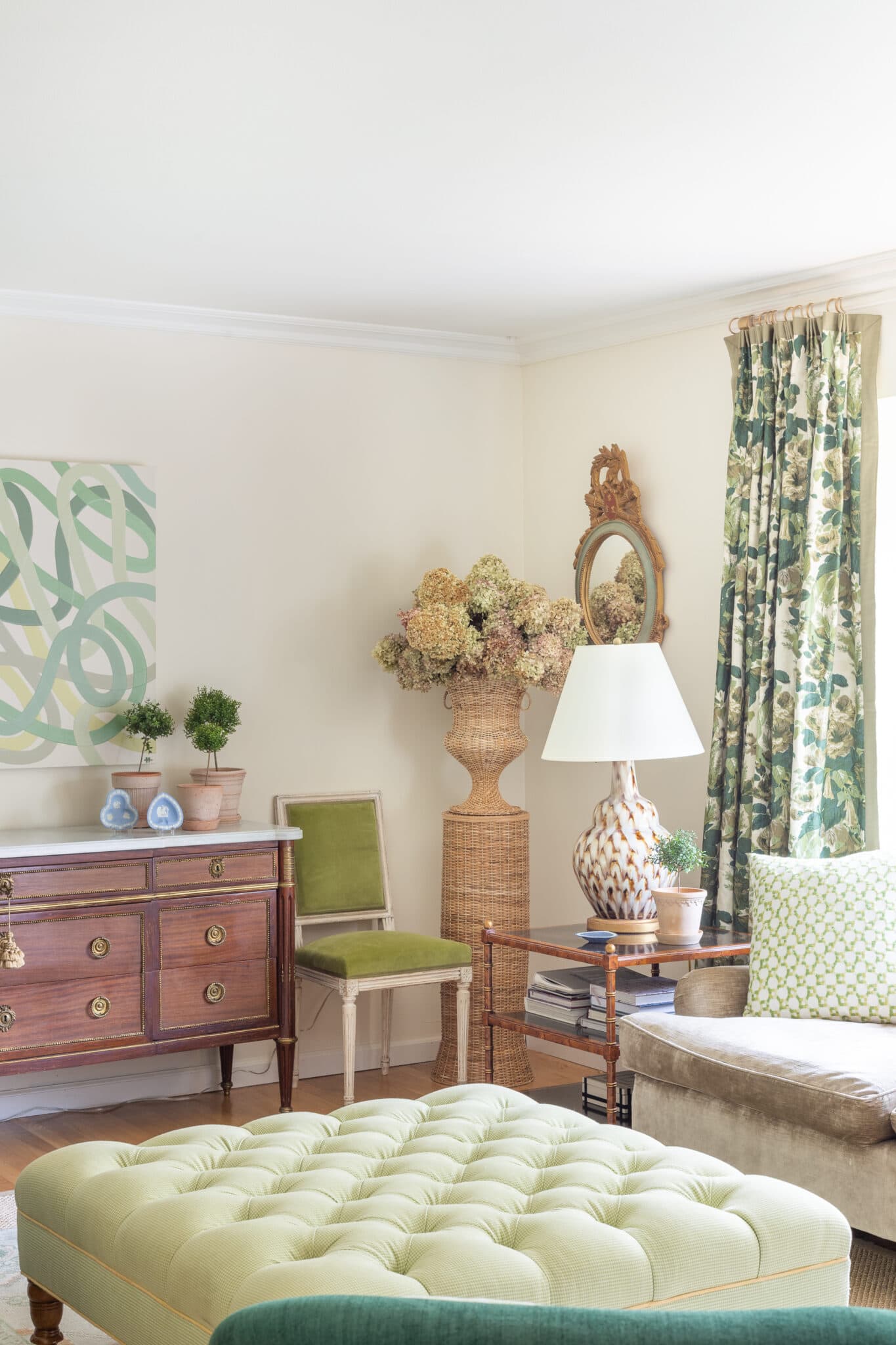 THE BEST CREAMY WARM WHITE PAINT COLORS